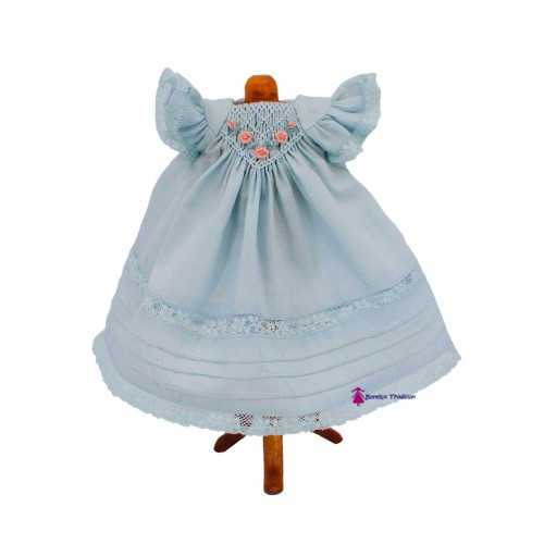 Handgefertigte Puppenmode - Boneka Tradition